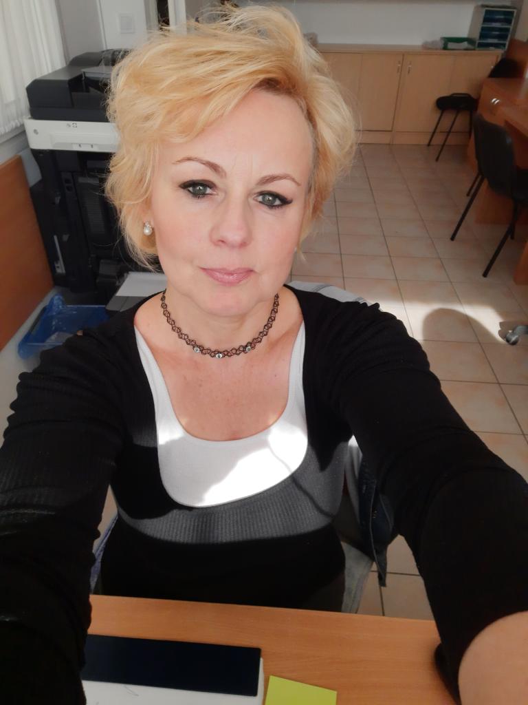 Ibolya, 54 éves Budapest XXI. kerületi társkereső nő (194239)